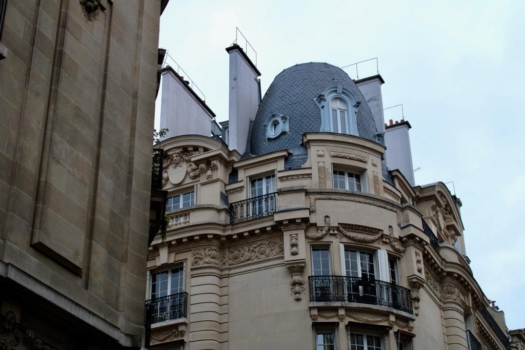 A unique Paris apartment: Inside a domed rooftop home - The Earful Tower