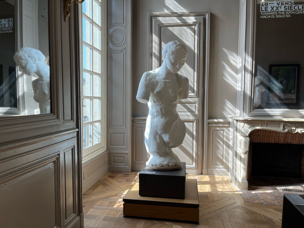 Guide to the 7th arrondissement: Paris When it Glitters - The Earful Tower
