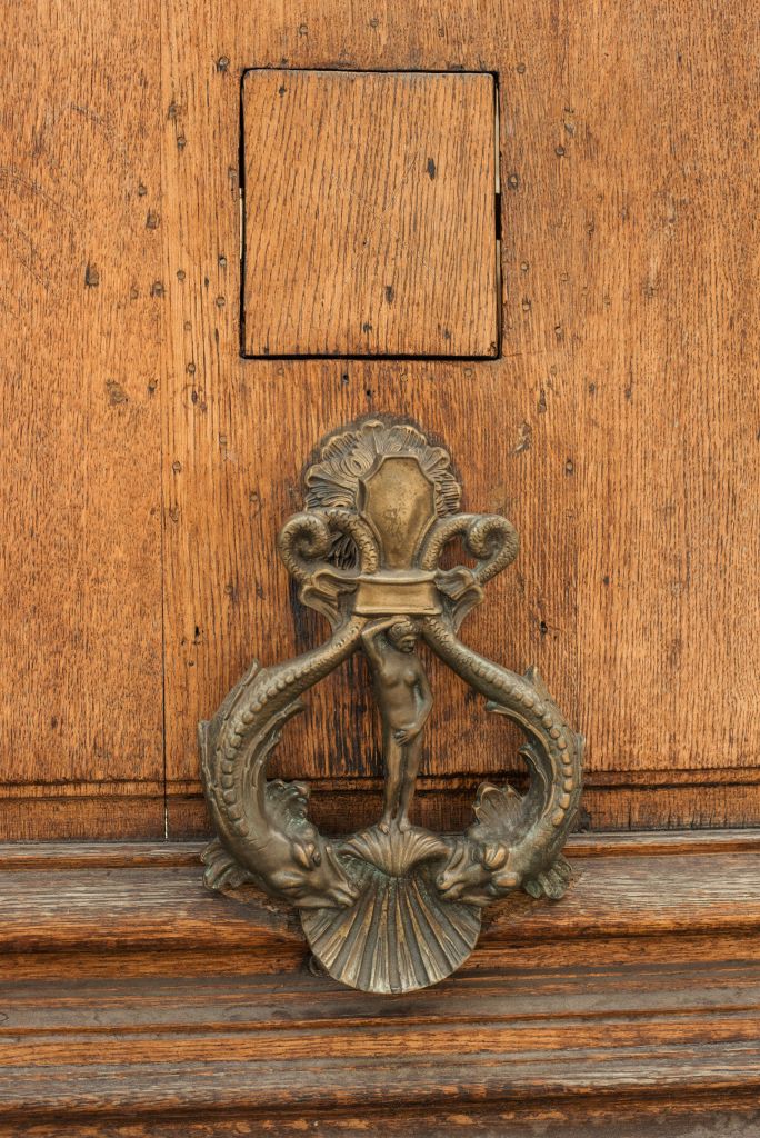 Eight things to discover really close to the Eiffel Tower - The Earful ...