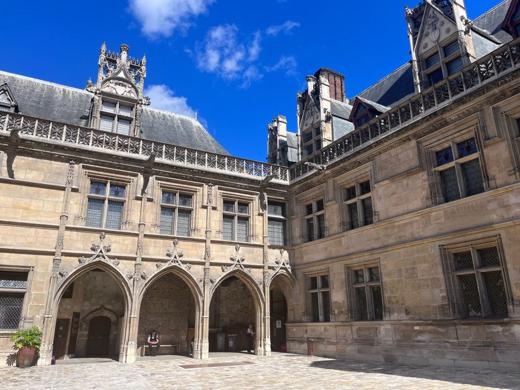 Guide to the 5th arrondissement: Historic Paris - The Earful Tower