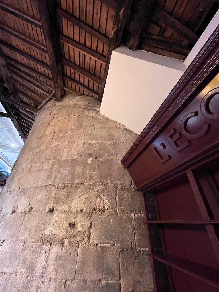 Where to find three more hidden towers from the ancient Paris wall ...