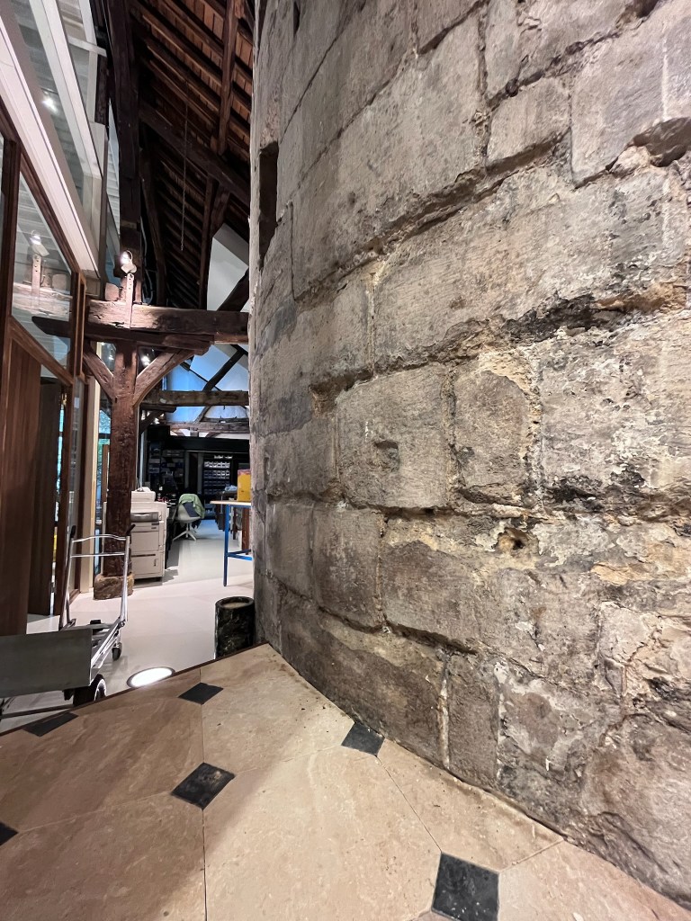 Where to find three more hidden towers from the ancient Paris wall ...